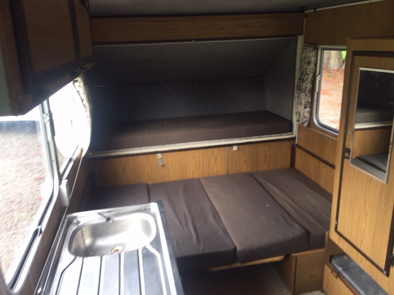 *SOLD* 1979 Lightweight Expander caravan pop top â€“ 5 berth
