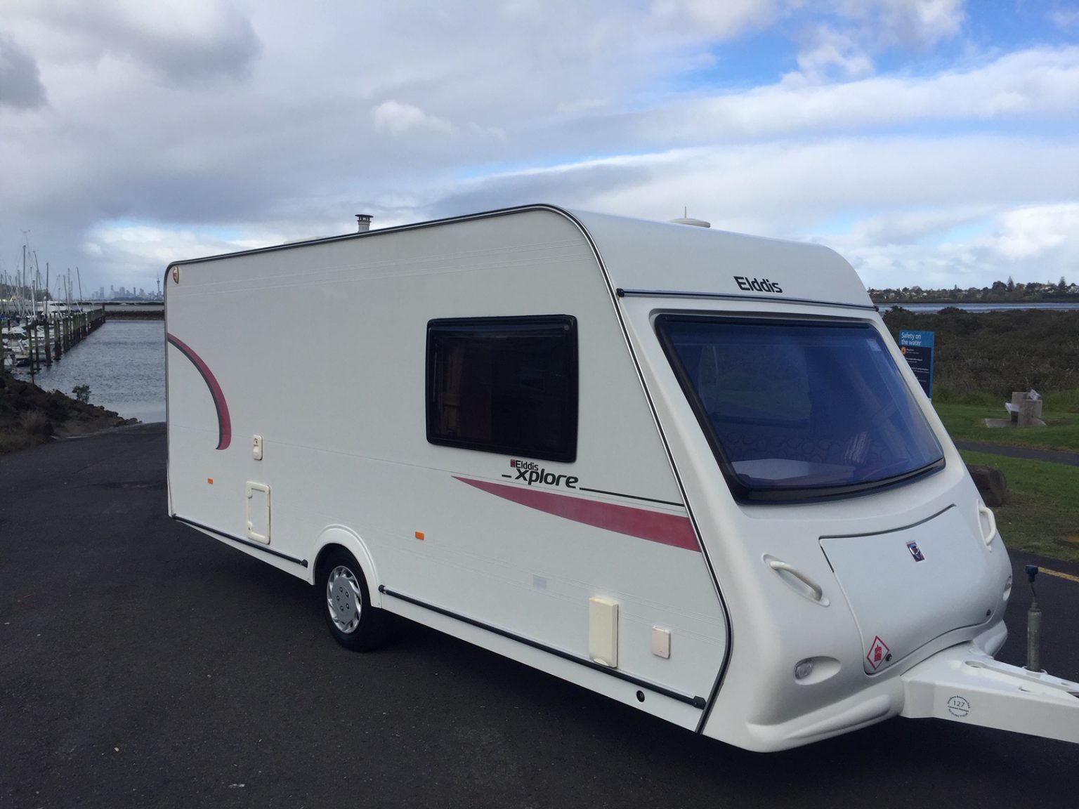 *SOLD* 2010 Elddis Xplore 495 – 5 berth